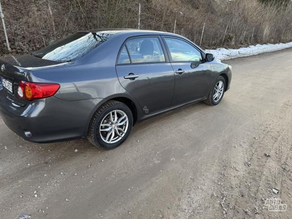 Toyota Corolla 2009 in Vilnius, with an engine capacity of 1.60 L and mileage of 225 thousand km for 3350 €, photo 8 on AUTOMOTO.COM.LV