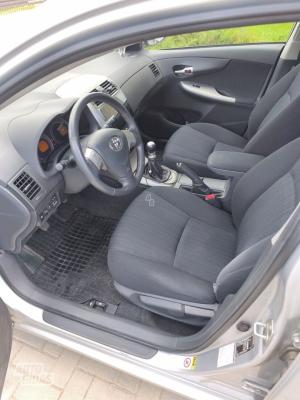 Toyota Corolla 2009 in Siauliai, with an engine capacity of 2.00 L and mileage of 119 thousand km for 8000 €, photo  on AUTOMOTO.COM.LV
