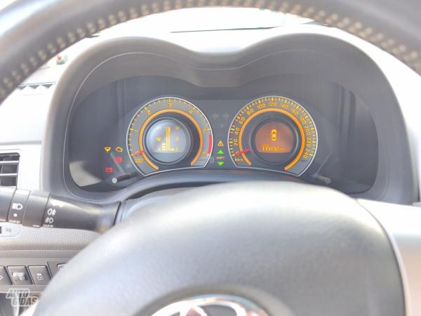 Toyota Corolla 2009 Šauļi, ar dzinēja tilpumu 2.00 L un nobraukumu 119 tūkst. km par 8000 €, foto 4 vietnē AUTOMOTO.COM.LV