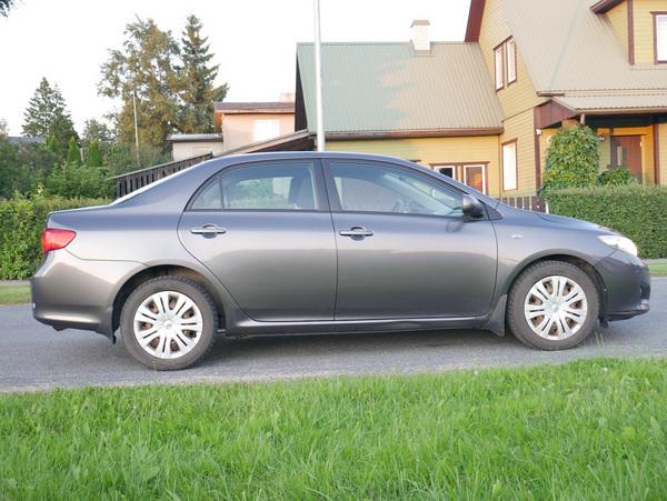 Toyota Corolla 2009 in Viljandi, with an engine capacity of 1.40 L and mileage of 280 thousand km for 2800 €, photo 4 on AUTOMOTO.COM.LV