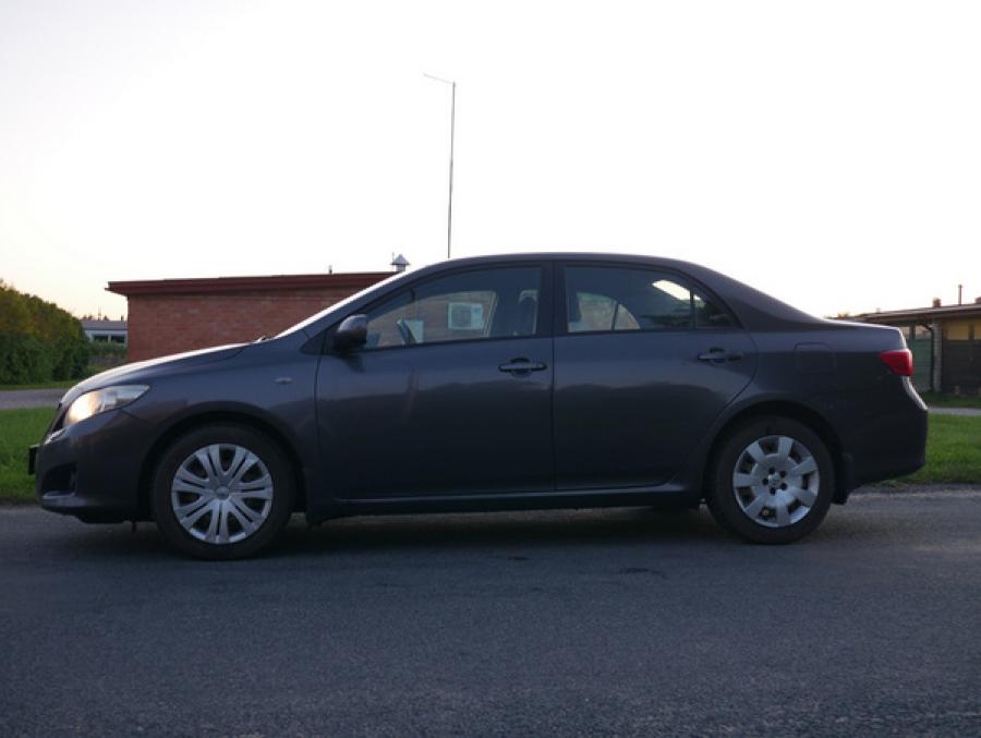 Toyota Corolla 2009 in Viljandi, with an engine capacity of 1.40 L and mileage of 280 thousand km for 2800 €, photo 6 on AUTOMOTO.COM.LV