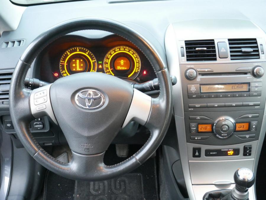 Toyota Corolla 2009 in Viljandi, with an engine capacity of 1.40 L and mileage of 280 thousand km for 2800 €, photo 11 on AUTOMOTO.COM.LV