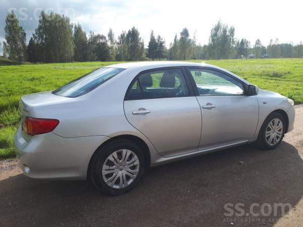 Toyota Corolla 2010 in Riga, with an engine capacity of 1.60 L and mileage of 196 thousand km for 3500 €, photo 4 on AUTOMOTO.COM.LV
