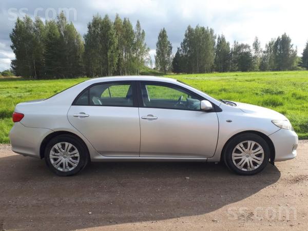 Toyota Corolla 2010 in Riga, with an engine capacity of 1.60 L and mileage of 196 thousand km for 3500 €, photo 5 on AUTOMOTO.COM.LV
