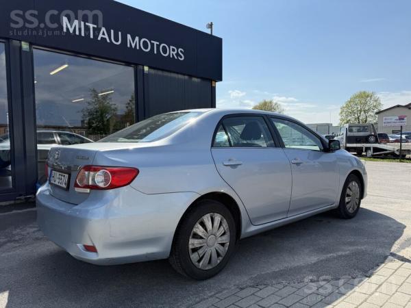 Toyota Corolla 2011 in Jelgava, with an engine capacity of 1.40 L and mileage of 186 thousand km for 4000 €, photo 5 on AUTOMOTO.COM.LV