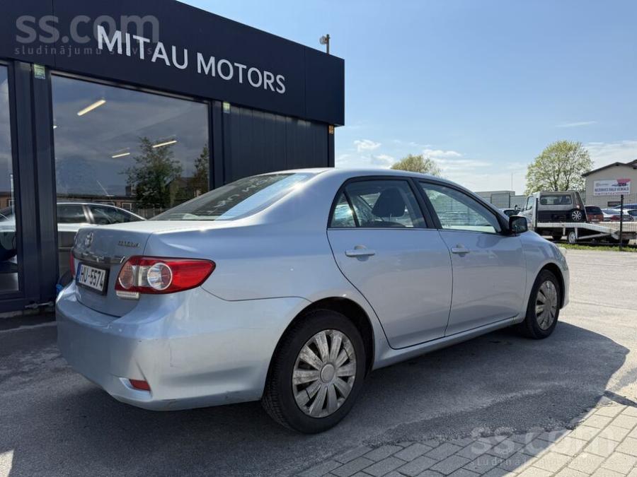 Toyota Corolla 2011 in Jelgava, with an engine capacity of 1.40 L and mileage of 186 thousand km for 4000 €, photo 5 on AUTOMOTO.COM.LV