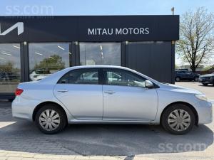 Toyota Corolla 2011 in Jelgava, with an engine capacity of 1.40 L and mileage of 186 thousand km for 4000 €, photo 6 on AUTOMOTO.COM.LV