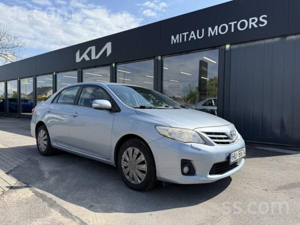 Toyota Corolla 2011 in Jelgava, with an engine capacity of 1.40 L and mileage of 186 thousand km for 4000 €, photo 7 on AUTOMOTO.COM.LV