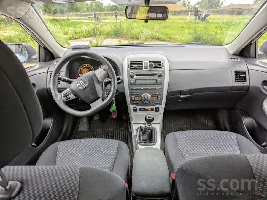 Toyota Corolla 2011 Rīga, ar dzinēja tilpumu 1.60 L un nobraukumu 254 tūkst. km par 1900 €, foto 6 vietnē AUTOMOTO.COM.LV