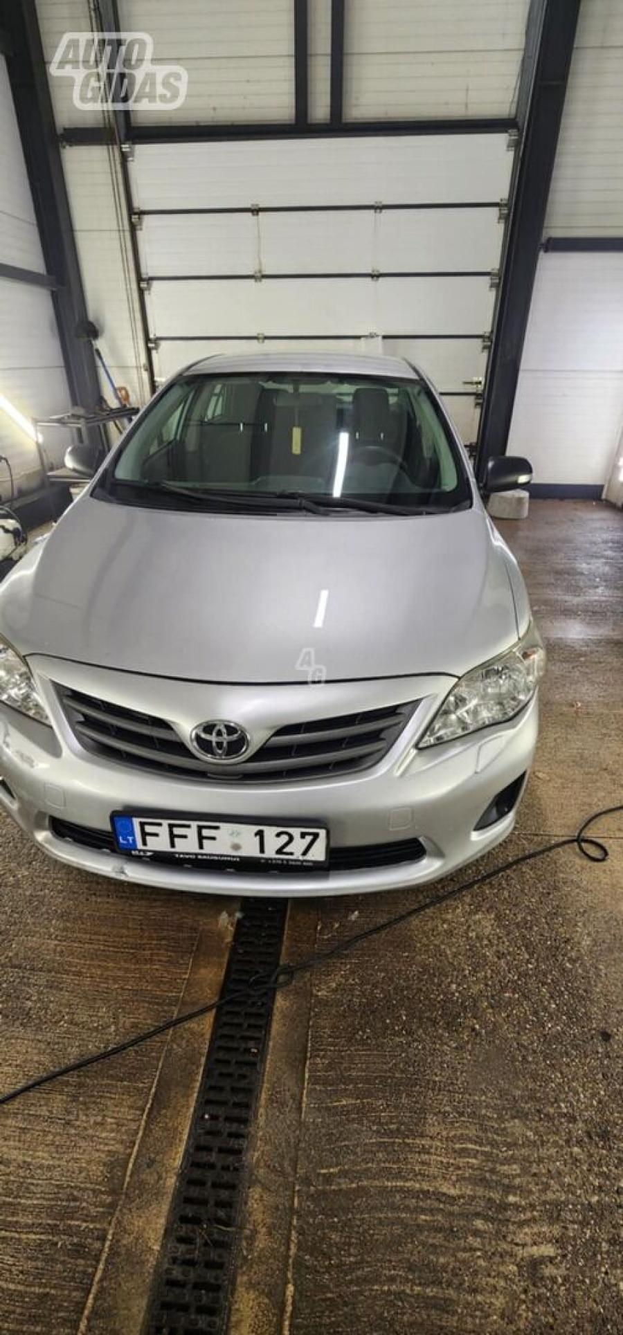 Toyota Corolla 2011 in Klaipeda, with an engine capacity of 1.60 L and mileage of 259 thousand km for 2800 €, photo 4 on AUTOMOTO.COM.LV