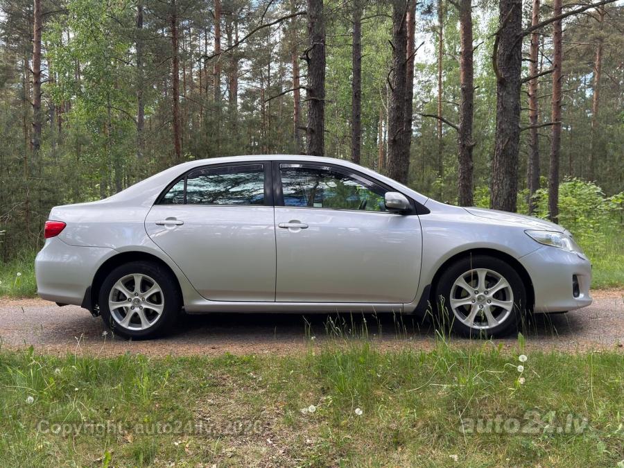 Toyota Corolla 2011 in Tallinn, with an engine capacity of 1.60 L and mileage of 249 thousand km for 4500 €, photo 5 on AUTOMOTO.COM.LV