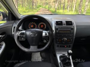 Toyota Corolla 2011 in Tallinn, with an engine capacity of 1.60 L and mileage of 249 thousand km for 4500 €, photo 13 on AUTOMOTO.COM.LV