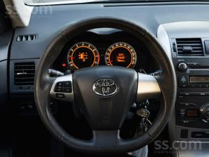 Toyota Corolla 2012 Rīga, ar dzinēja tilpumu 1.60 L un nobraukumu 99 tūkst. km par 6900 €, foto 26 vietnē AUTOMOTO.COM.LV