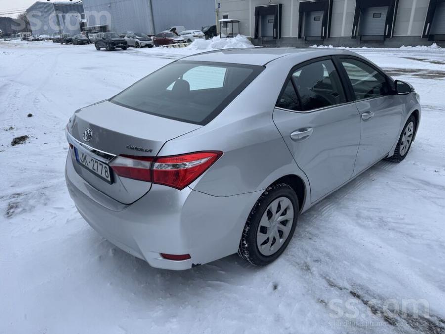 Toyota Corolla 2013 Rīga, ar dzinēja tilpumu 1.40 L un nobraukumu 343 tūkst. km par 6444 €, foto 5 vietnē AUTOMOTO.COM.LV