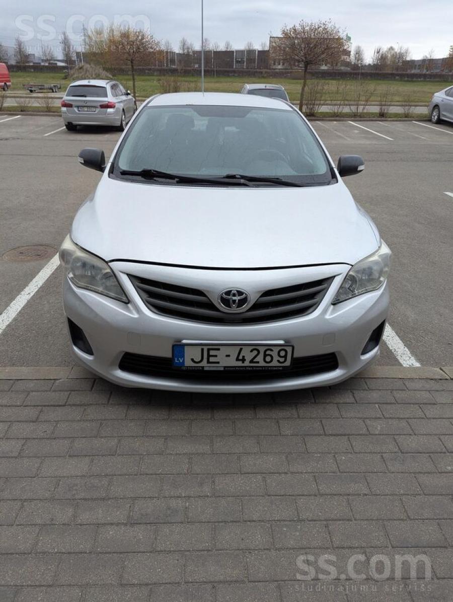Toyota Corolla 2013 Rīga, ar dzinēja tilpumu 1.30 L un nobraukumu 214 tūkst. km par 2100 €, foto 1 vietnē AUTOMOTO.COM.LV