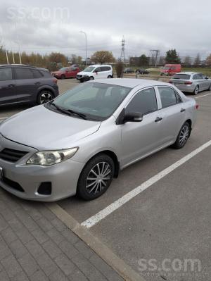 Toyota Corolla 2013 Rīga, ar dzinēja tilpumu 1.30 L un nobraukumu 214 tūkst. km par 2100 €, foto 4 vietnē AUTOMOTO.COM.LV