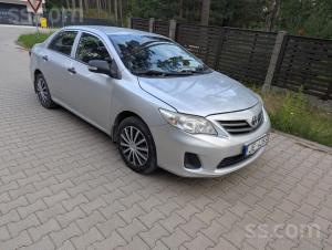 Toyota Corolla 2013 Rīga, ar dzinēja tilpumu 1.30 L un nobraukumu 214 tūkst. km par 2500 €, foto 3 vietnē AUTOMOTO.COM.LV