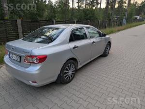 Toyota Corolla 2013 Rīga, ar dzinēja tilpumu 1.30 L un nobraukumu 214 tūkst. km par 2500 €, foto 4 vietnē AUTOMOTO.COM.LV