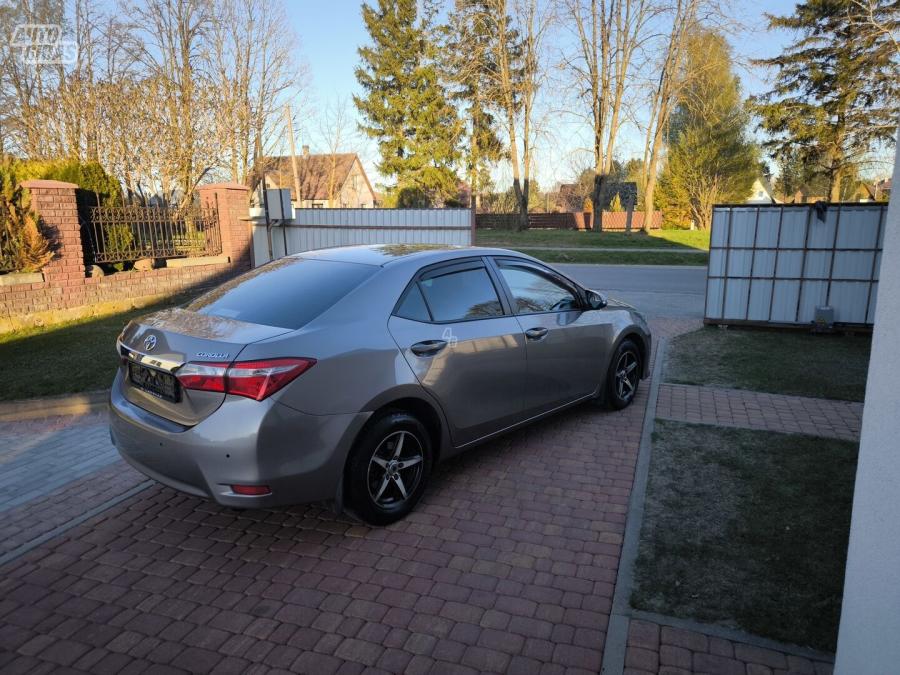 Toyota Corolla 2014 Šalčininkai, ar dzinēja tilpumu 1.40 L un nobraukumu 166 tūkst. km par 5999 €, foto 10 vietnē AUTOMOTO.COM.LV