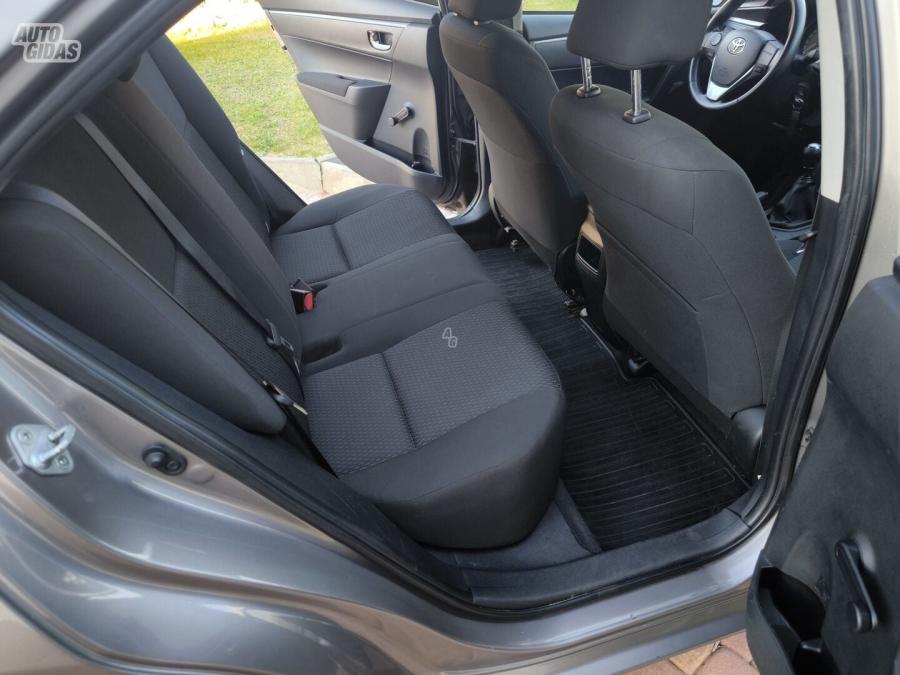 Toyota Corolla 2014 Šalčininkai, ar dzinēja tilpumu 1.40 L un nobraukumu 166 tūkst. km par 5999 €, foto 20 vietnē AUTOMOTO.COM.LV