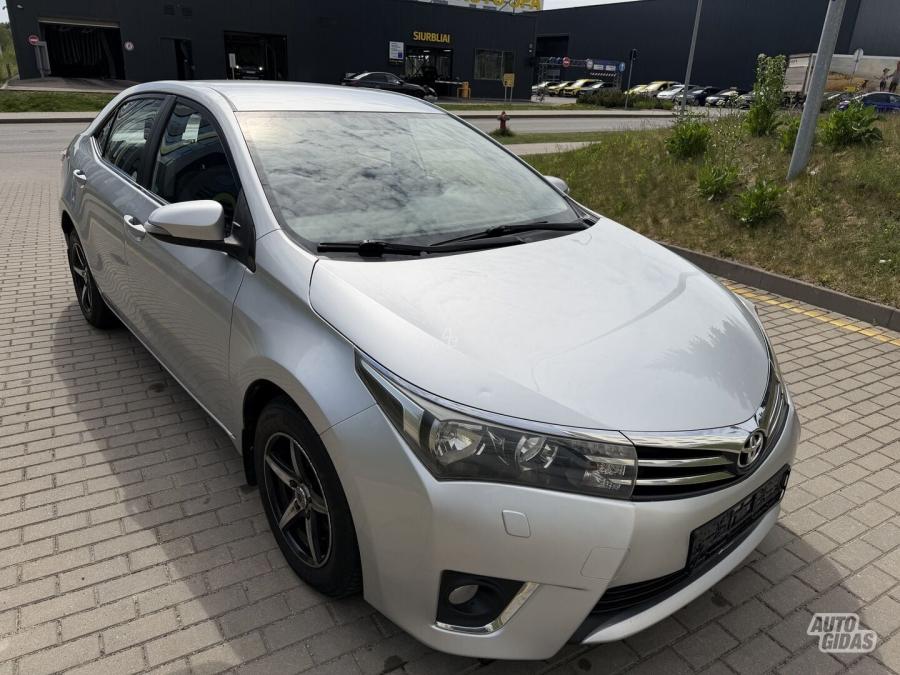 Toyota Corolla 2014 Viļņa, ar dzinēja tilpumu 1.60 L un nobraukumu 248 tūkst. km par 6300 €, foto 16 vietnē AUTOMOTO.COM.LV