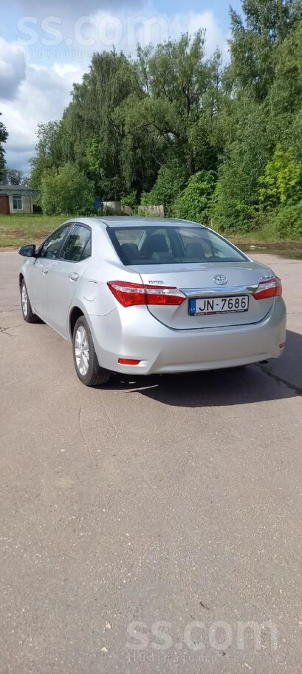 Toyota Corolla 2014 in Riga, with an engine capacity of 1.60 L and mileage of 103 thousand km for 7800 €, photo 2 on AUTOMOTO.COM.LV