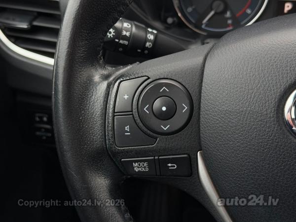 Toyota Corolla 2015 in Parnu, with an engine capacity of 1.60 L and mileage of 152 thousand km for 10900 €, photo 11 on AUTOMOTO.COM.LV
