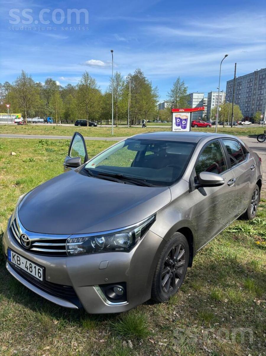 Toyota Corolla 2015 Rīga, ar dzinēja tilpumu 1.60 L un nobraukumu 147 tūkst. km par 8900 €, foto 1 vietnē AUTOMOTO.COM.LV