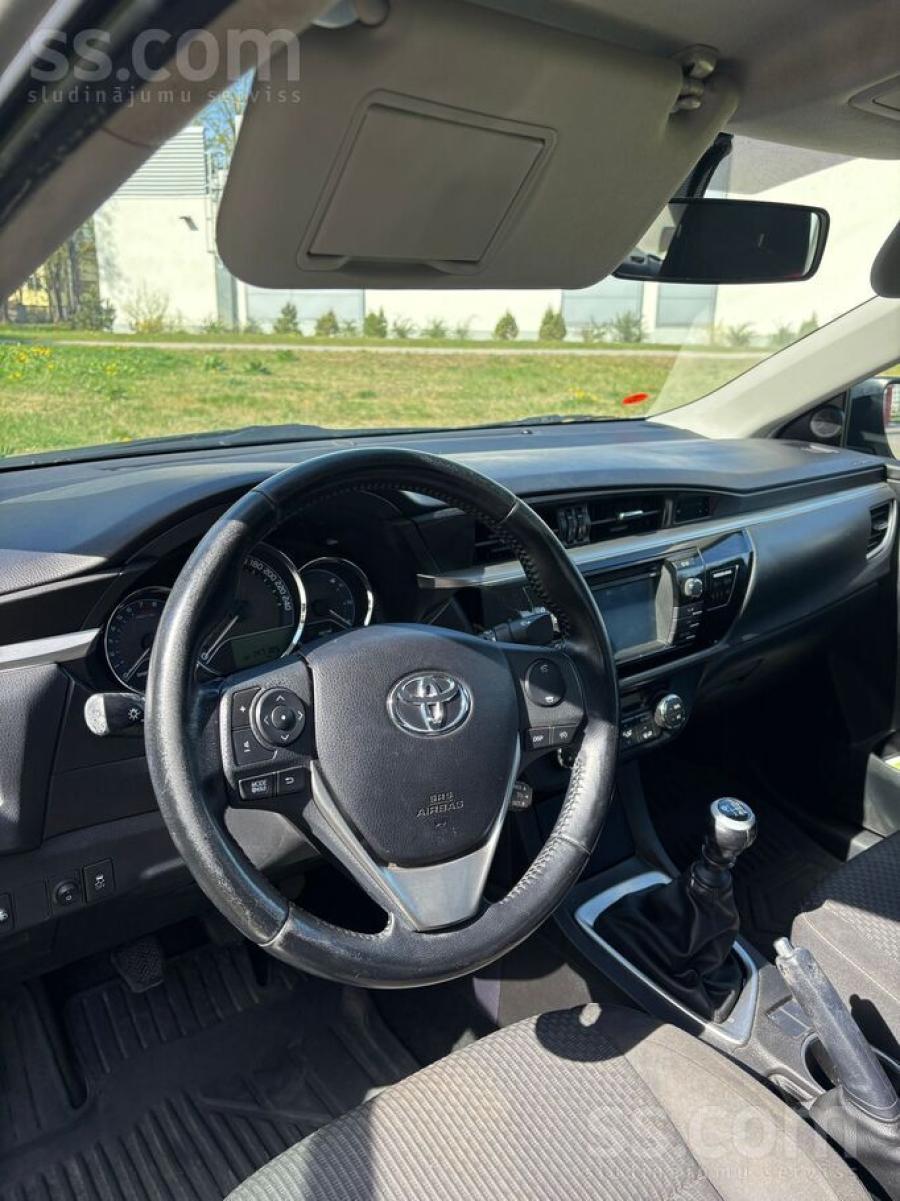 Toyota Corolla 2015 Rīga, ar dzinēja tilpumu 1.60 L un nobraukumu 147 tūkst. km par 8900 €, foto 5 vietnē AUTOMOTO.COM.LV
