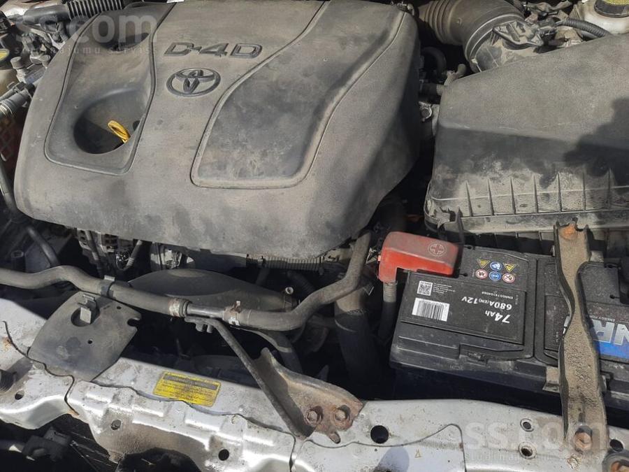 Toyota Corolla 2016 Rīga, ar dzinēja tilpumu 1.40 L un nobraukumu 275 tūkst. km par 5800 €, foto 5 vietnē AUTOMOTO.COM.LV