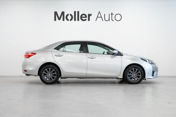 Toyota Corolla 2016 Viļņa, ar dzinēja tilpumu 1.60 L un nobraukumu 143 tūkst. km par 10500 €, foto 4 vietnē AUTOMOTO.COM.LV