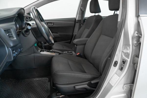 Toyota Corolla 2016 Viļņa, ar dzinēja tilpumu 1.60 L un nobraukumu 143 tūkst. km par 10500 €, foto 7 vietnē AUTOMOTO.COM.LV
