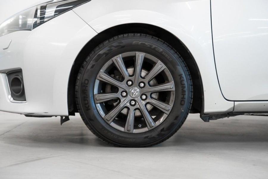 Toyota Corolla 2016 Viļņa, ar dzinēja tilpumu 1.60 L un nobraukumu 143 tūkst. km par 10500 €, foto 19 vietnē AUTOMOTO.COM.LV