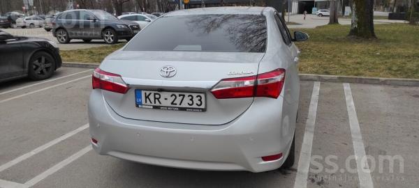 Toyota Corolla 2017 in Riga, with an engine capacity of 1.40 L and mileage of 221 thousand km for 7900 €, photo 4 on AUTOMOTO.COM.LV