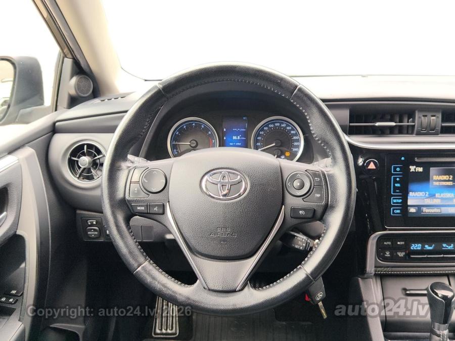 Toyota Corolla 2017 Tallina, ar dzinēja tilpumu 1.60 L un nobraukumu 127 tūkst. km par 12995 €, foto 10 vietnē AUTOMOTO.COM.LV