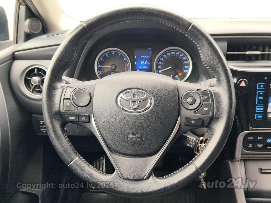 Toyota Corolla 2017 Tallina, ar dzinēja tilpumu 1.60 L un nobraukumu 127 tūkst. km par 12995 €, foto 13 vietnē AUTOMOTO.COM.LV