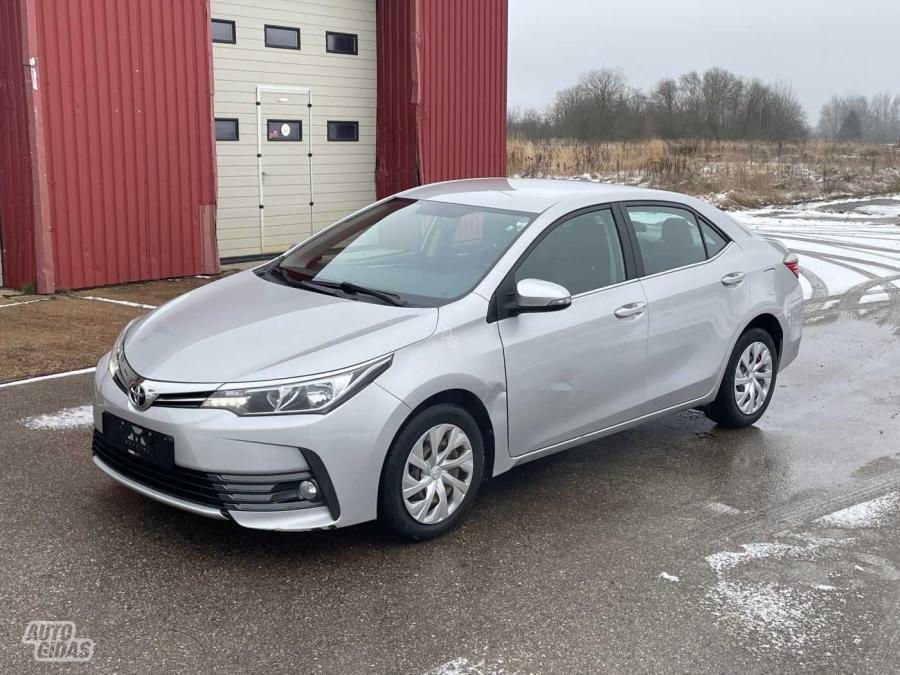Toyota Corolla 2018 in Ukmerge, with an engine capacity of 1.60 L and mileage of 154 thousand km for 8500 €, photo 1 on AUTOMOTO.COM.LV