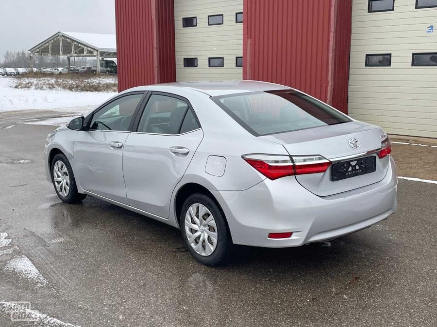 Toyota Corolla 2018 in Ukmerge, with an engine capacity of 1.60 L and mileage of 154 thousand km for 8500 €, photo 4 on AUTOMOTO.COM.LV