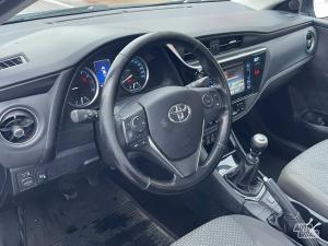 Toyota Corolla 2018 in Ukmerge, with an engine capacity of 1.60 L and mileage of 154 thousand km for 8500 €, photo 5 on AUTOMOTO.COM.LV