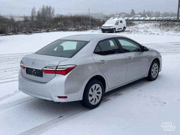 Toyota Corolla 2018 Ukmergė, ar dzinēja tilpumu 1.60 L un nobraukumu 129 tūkst. km par 9300 €, foto 3 vietnē AUTOMOTO.COM.LV