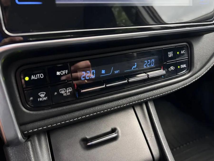 Toyota Corolla 2018 in Riga, with an engine capacity of 1.60 L and mileage of 81 thousand km for 11950 €, photo 17 on AUTOMOTO.COM.LV