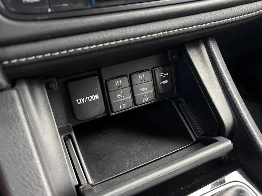Toyota Corolla 2018 in Riga, with an engine capacity of 1.60 L and mileage of 81 thousand km for 11950 €, photo 18 on AUTOMOTO.COM.LV