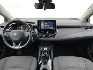 Toyota Corolla 2019 in Riga, with an engine capacity of 1.60 L and mileage of 132 thousand km for 12990 €, photo 8 on AUTOMOTO.COM.LV