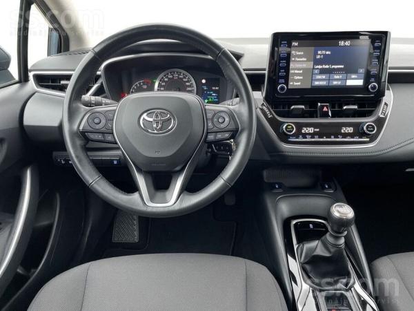 Toyota Corolla 2019 in Riga, with an engine capacity of 1.60 L and mileage of 132 thousand km for 12990 €, photo 9 on AUTOMOTO.COM.LV