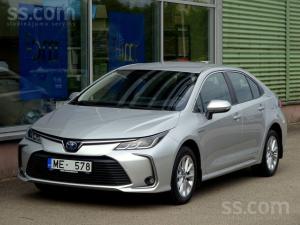 Toyota Corolla 2019 in Riga, with an engine capacity of 1.80 L and mileage of 97 thousand km for 15900 €, photo 1 on AUTOMOTO.COM.LV
