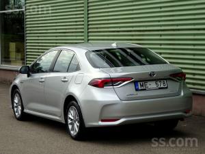 Toyota Corolla 2019 in Riga, with an engine capacity of 1.80 L and mileage of 97 thousand km for 15900 €, photo 4 on AUTOMOTO.COM.LV