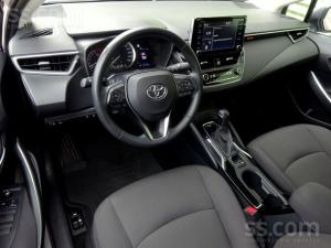 Toyota Corolla 2019 in Riga, with an engine capacity of 1.80 L and mileage of 97 thousand km for 15900 €, photo 6 on AUTOMOTO.COM.LV