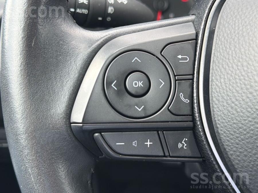 Toyota Corolla 2019 Rīga, ar dzinēja tilpumu 1.60 L un nobraukumu 83 tūkst. km par 15590 €, foto 22 vietnē AUTOMOTO.COM.LV