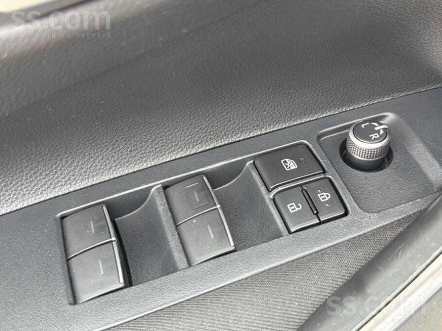 Toyota Corolla 2019 Rīga, ar dzinēja tilpumu 1.60 L un nobraukumu 83 tūkst. km par 15590 €, foto 26 vietnē AUTOMOTO.COM.LV
