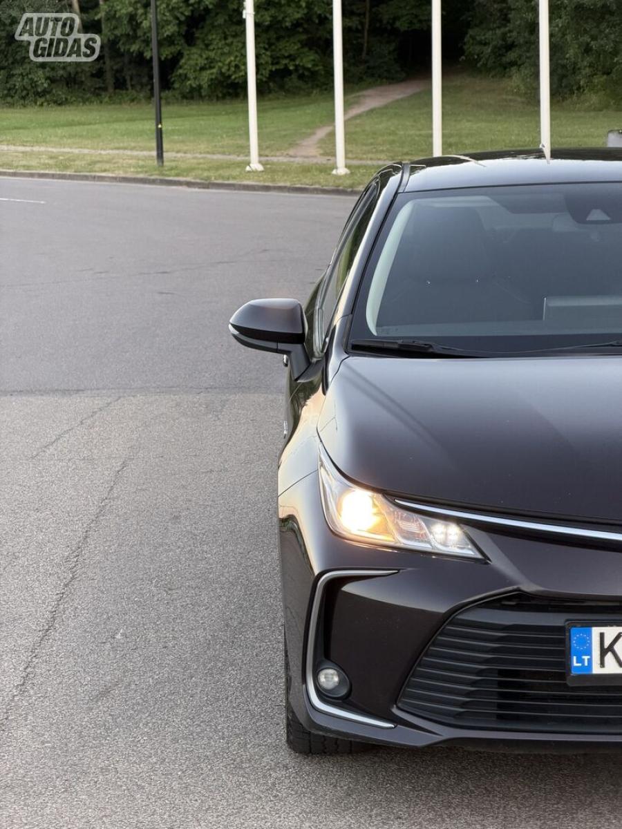 Toyota Corolla 2019 in Vilnius, with an engine capacity of 1.80 L and mileage of 186 thousand km for 15500 €, photo 11 on AUTOMOTO.COM.LV